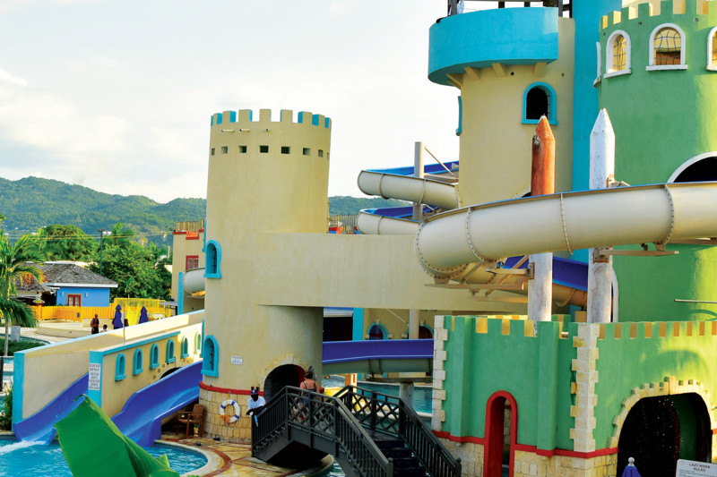 Sunscape Splash Vacations | Packages from Canada - tripcentral.ca