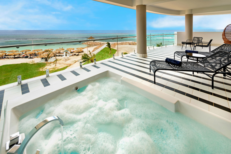 Ocean Coral Spring Vacations | Packages from Canada - tripcentral.ca