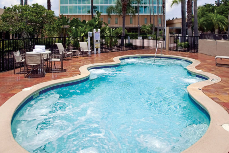Doubletree Universal Orlando Vacations | Packages from Canada ...