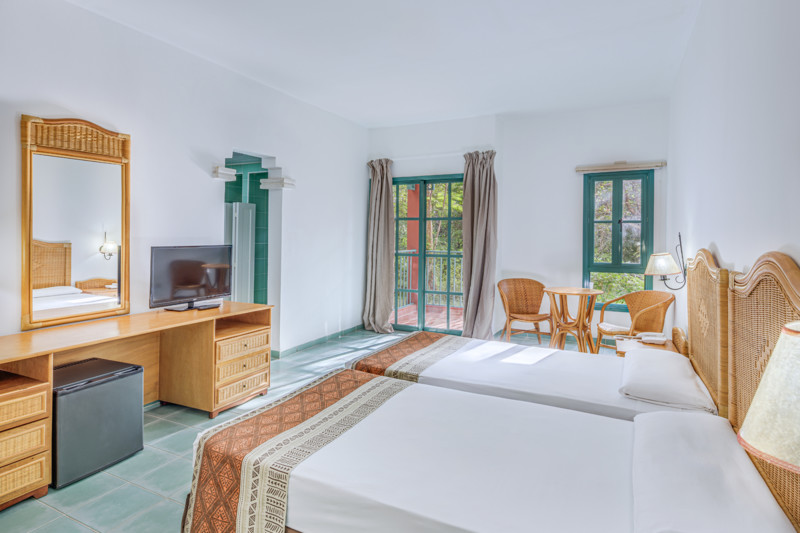 Sol Turquesa Beach Packages